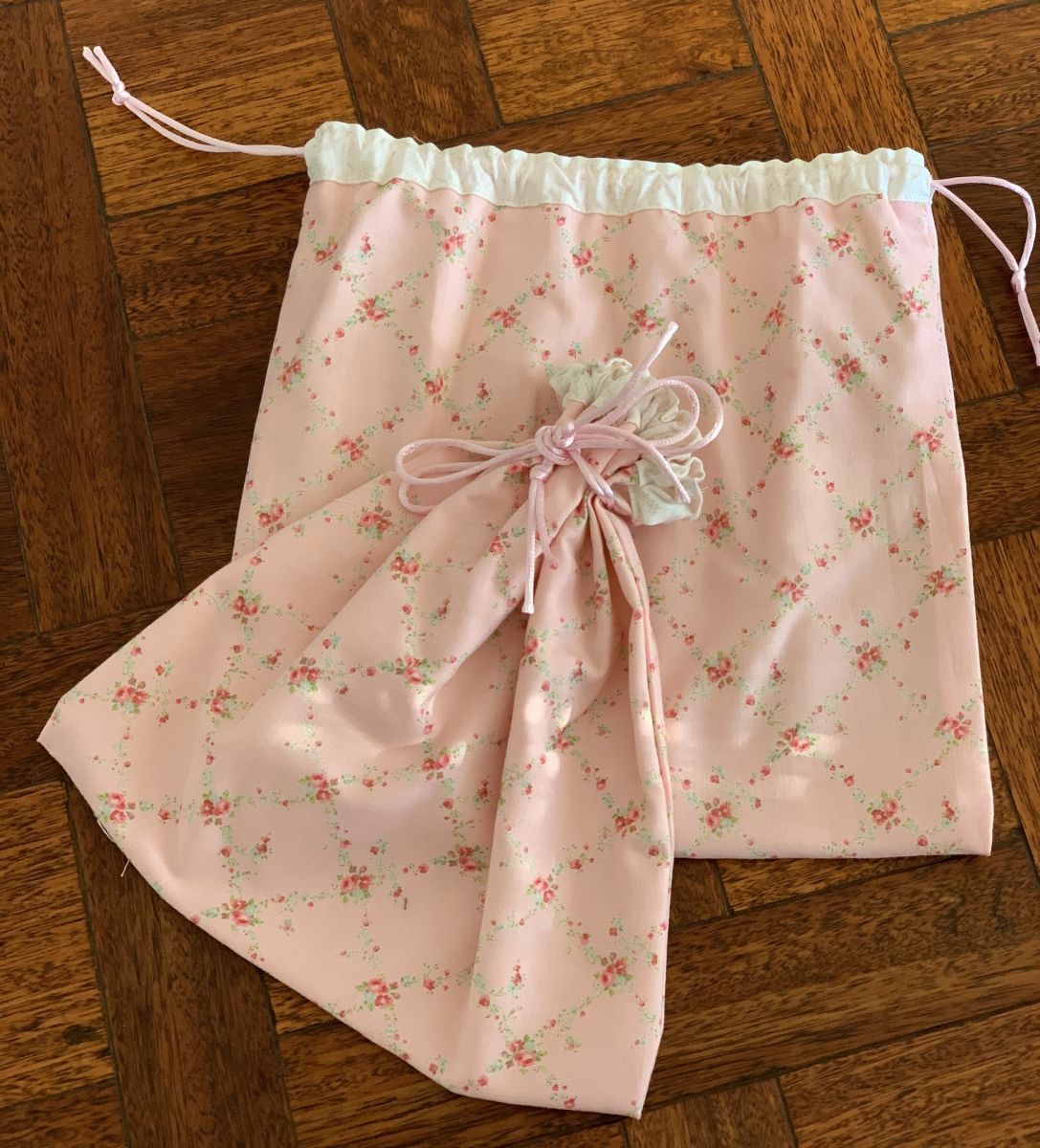 Megelles Sewing Tutorials Draw String Bag Tutorial